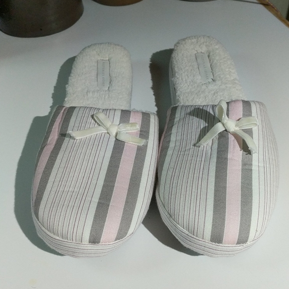 Victoria's Secret | Shoes | Victorias Secret Slippers | Poshmark